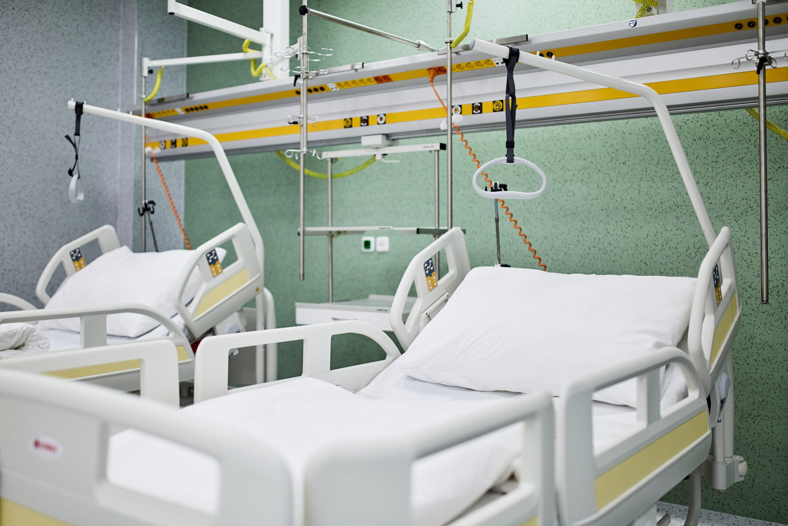 A leaking server room or a congested network: What IT in healthcare ...